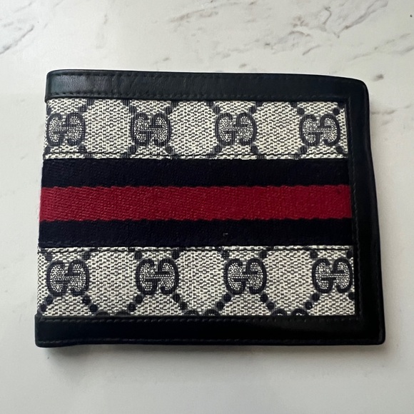 Gucci | Accessories | Gucci Gg Supreme Sherry Line Mens Bifold Wallet ...